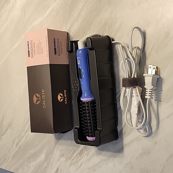 Calista | Hair | Calista Gogo Mini Round Brush | Poshmark